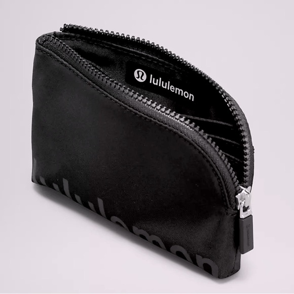 lululemon athletica | Accessories | Nwt Lululemon Clippable Card Pouch ...